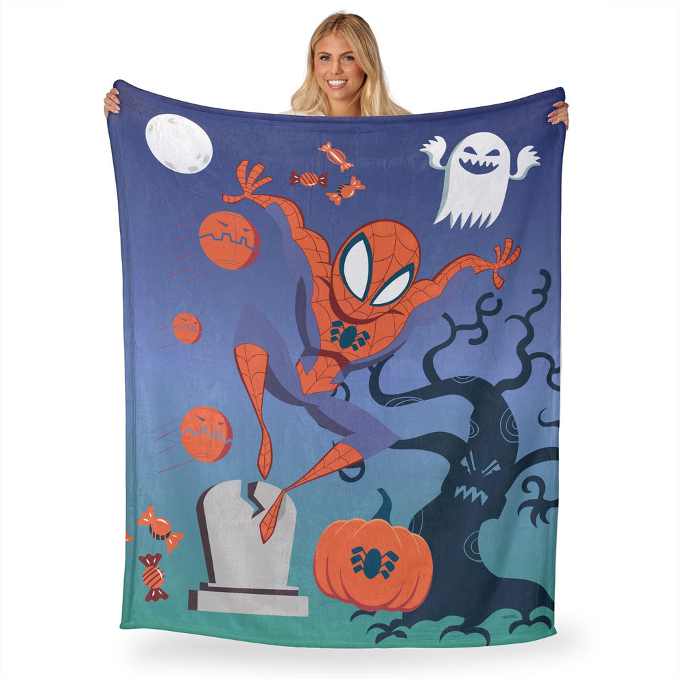 Marvel Spider-Man Scary Scene Silk Touch Throw Blanket 50x60 Inches